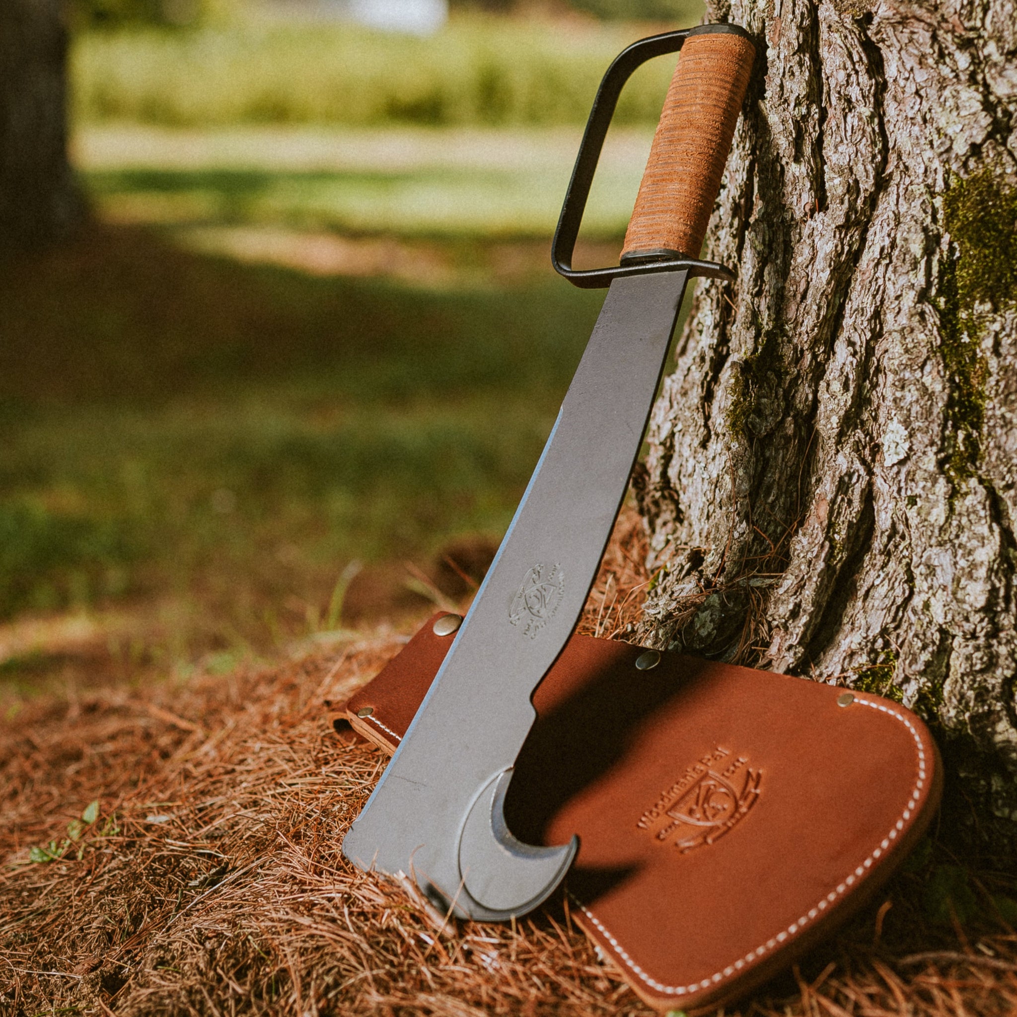 Woodman's Pal Machete With Leather Sheath